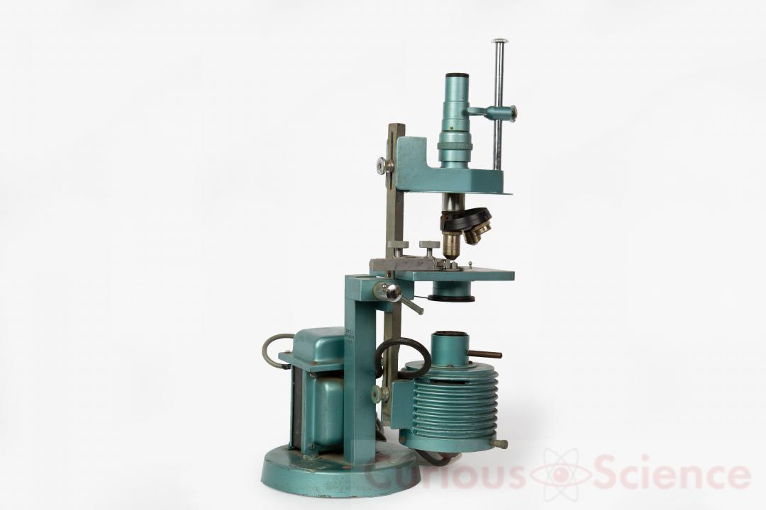 Laboratory Microscope | CURIOUS SCIENCE